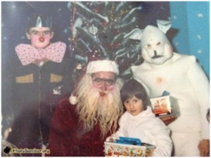 Santa Bombing! See Hilarious Pictures of Holiday Photobomb Shenanigans ...