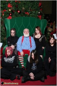 Santa Bombing! See Hilarious Pictures of Holiday Photobomb Shenanigans ...